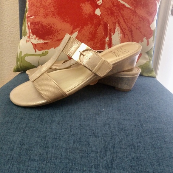 Impo | Shoes | Impo Sandals | Poshmark